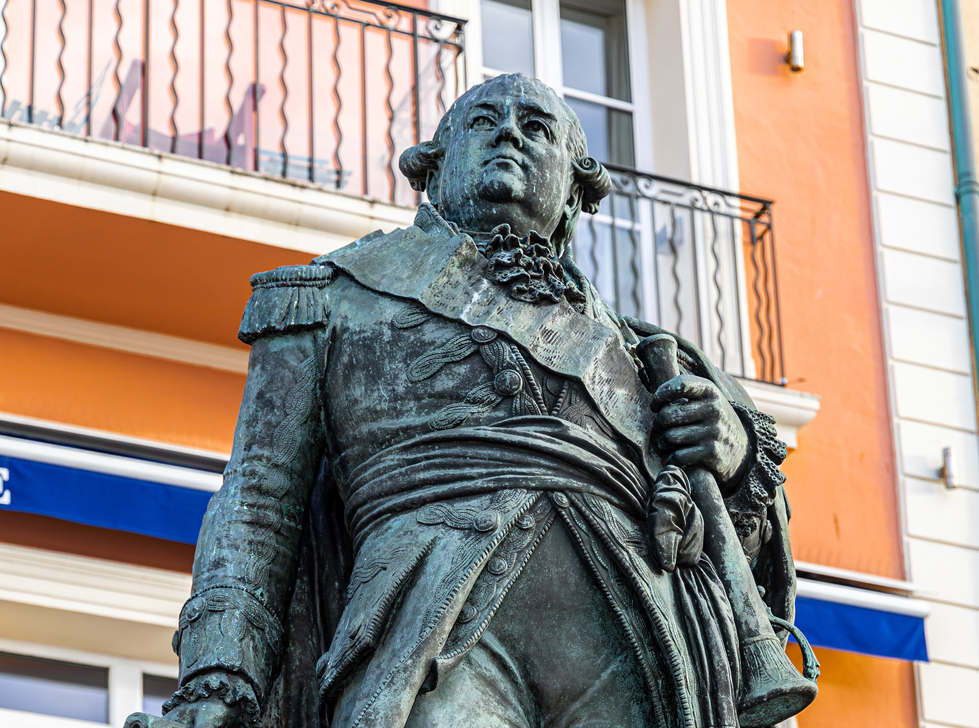 Statue du Bailli de Suffren - Saint-Tropez Tourisme